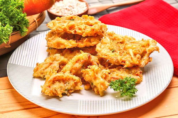 Bakwan (Vegetable Fritters) - Meet & Eat